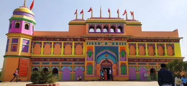Auraiya Devkali Temple : जौ के जितना साल में एक बार बढ़ता है शिवलिंग,यमुना किनारे घोर बीहड़ में ...