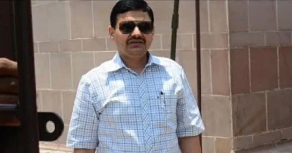 IAS Kaushal Raj Sharma Biography:बनारस के डीएम आईएएस कौशल राज शर्मा कौन ...